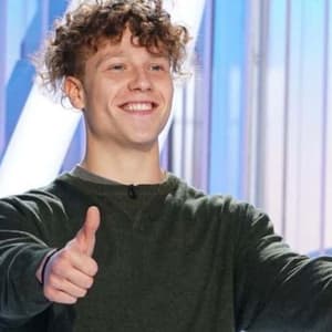 Aiden Adair (American Idol) Bio, Age Parents, Ethnicity, Height, Job ...