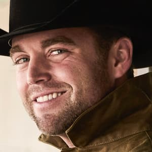 Hunter Grayson (Farmer Wants a Wife) Bio, Age, Parents, Height ...